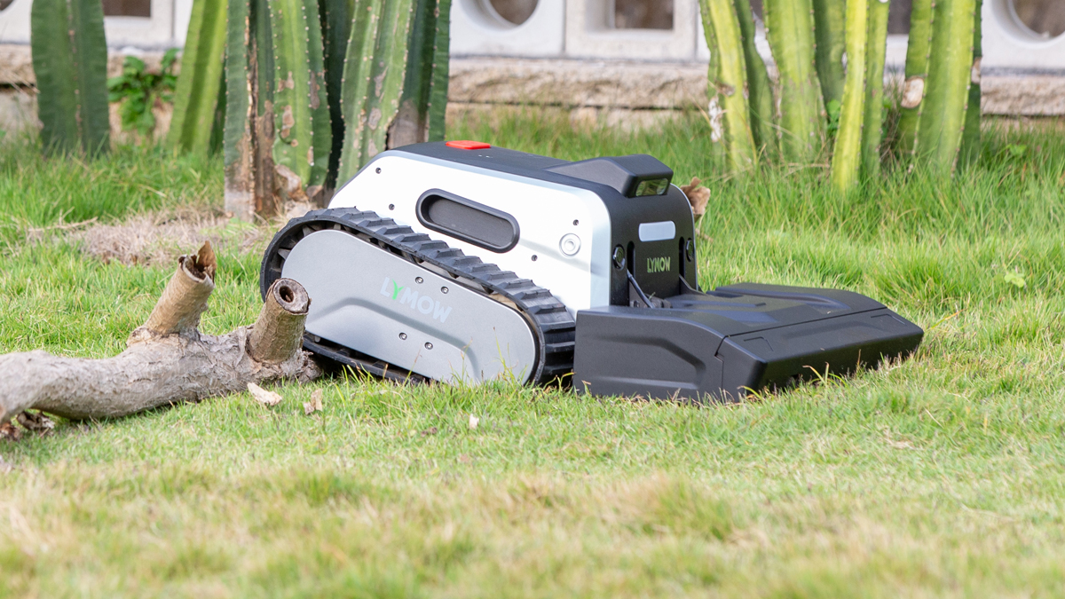 Cutting-Edge Lymow One Robotic Mower Debuts at CES 2024 - Techlicious