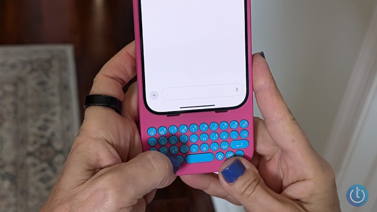 Clicks Keyboard: A Retro-Inspired iPhone Gift for Tactile Typing Fans ...